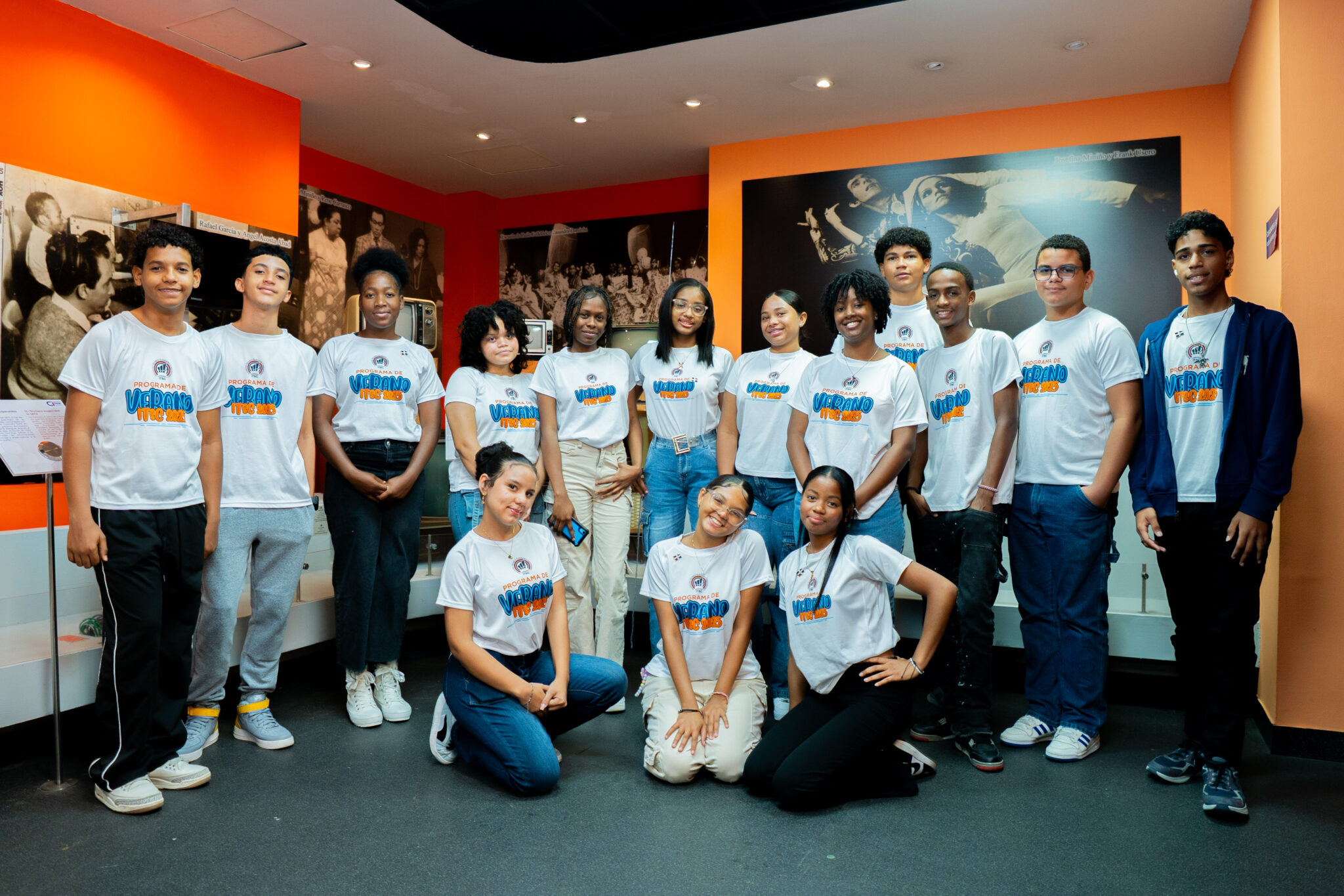 Campamento de Verano del ITSC, realiza visita al centro cultural del INDOTEL | Instituto Tecnico ...